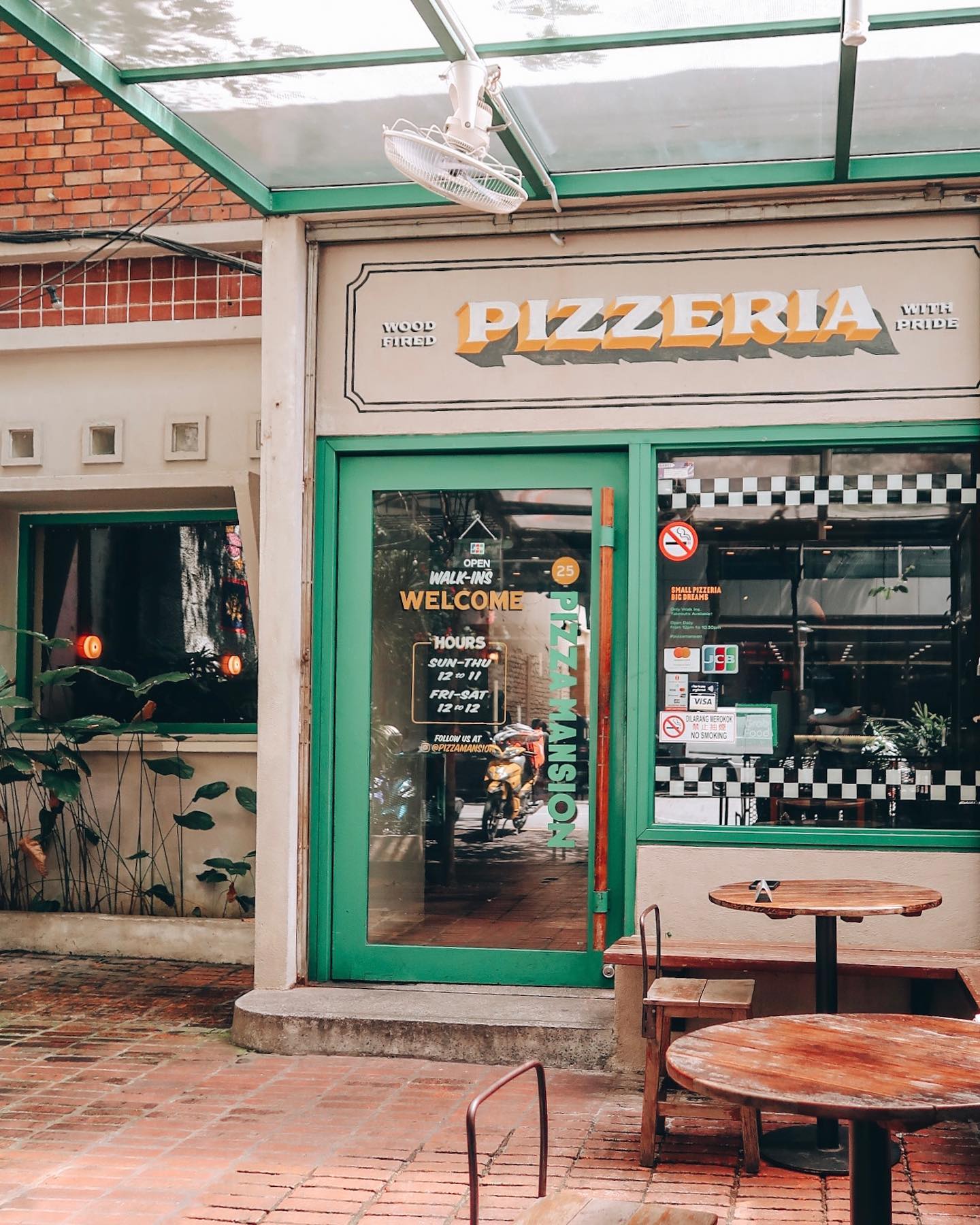 Pizza Mansion @ The Five, Kuala Lumpur - Pizza Restaurant...